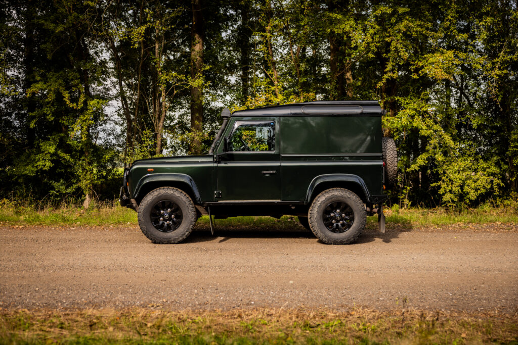 Land Rover Defender 90 Td5 Commercial (2000) - Autobedrijf van der Zweerde